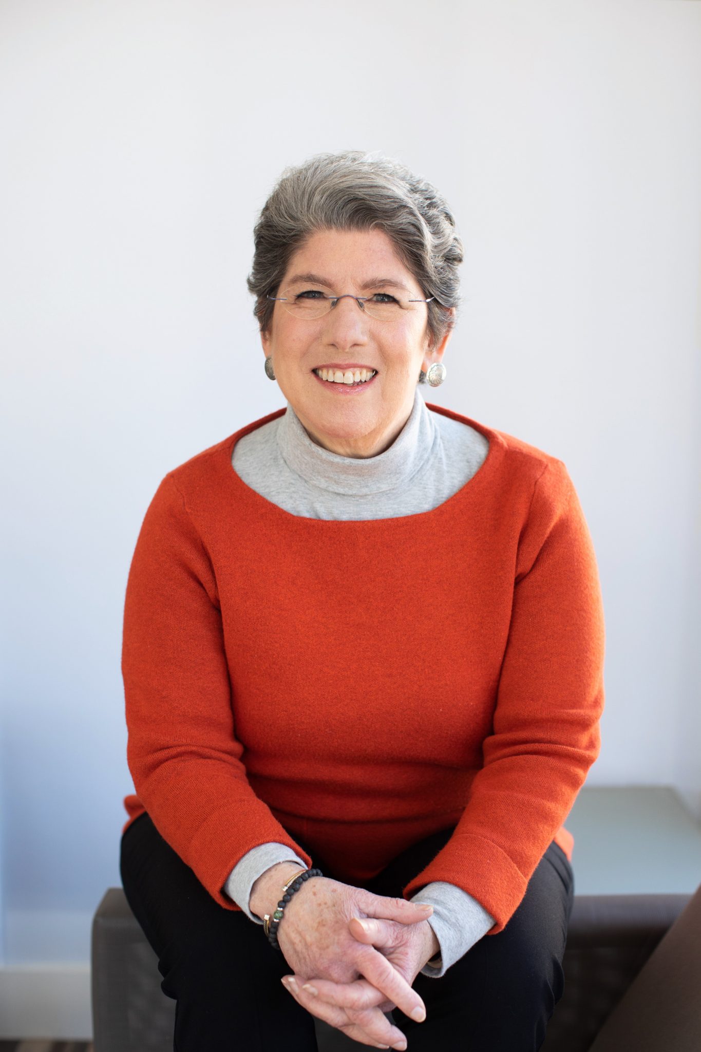 Media Bio - Laura Kumin